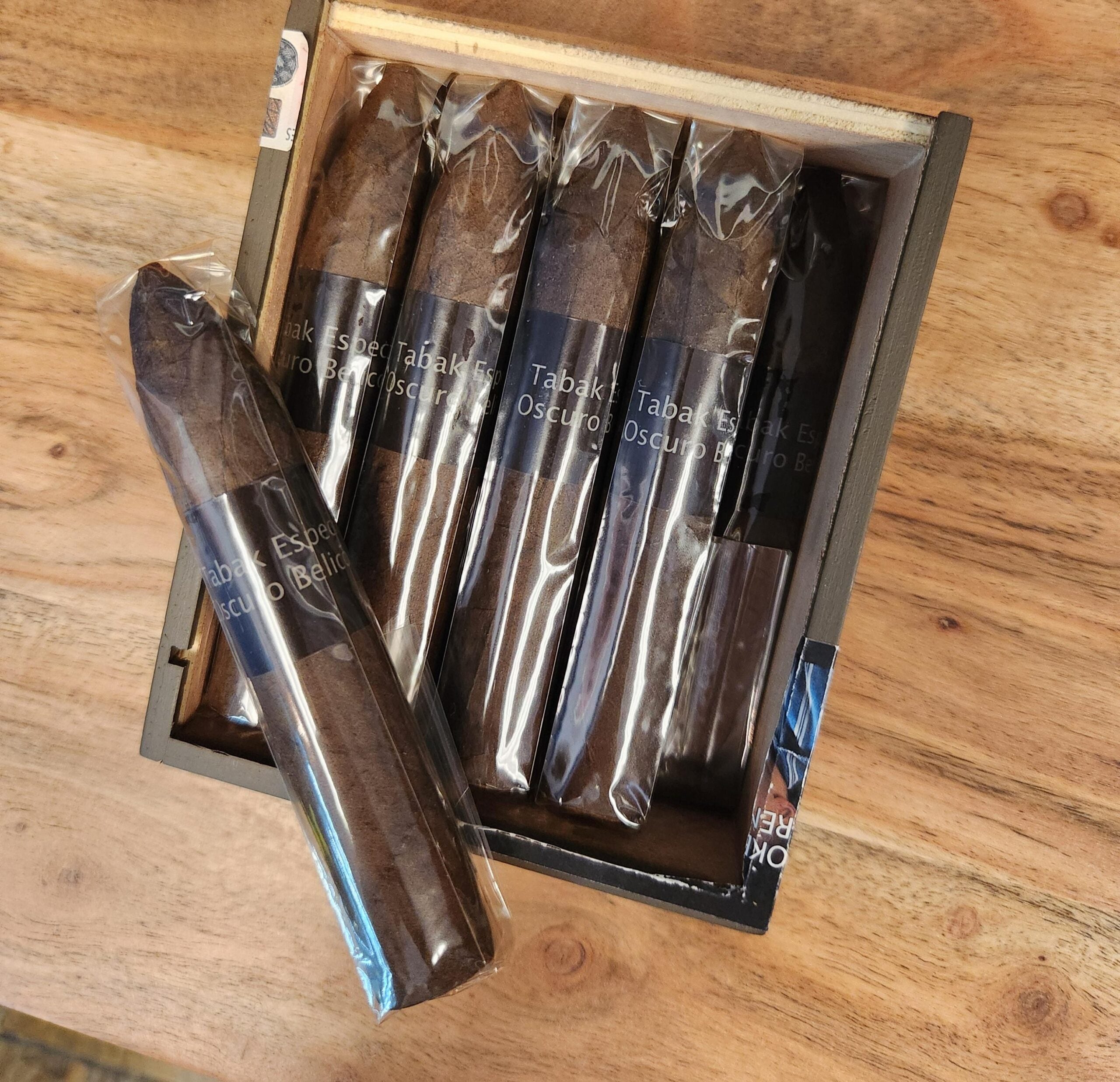 How People Make Cigars: Tobacco Fields & Hand-Rollers – Vape Zone ...